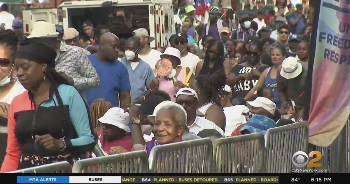 New Yorkers pack streets for final days of 48th annual Harlem Week ...