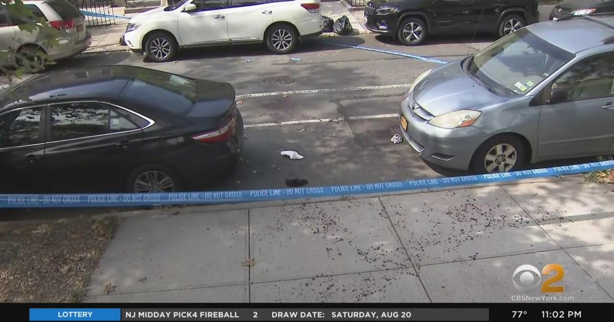 Police seek suspects in deadly Sunset Park stabbing - CBS New York Police seek suspects in deadly Sunset Park stabbing - CBS New York