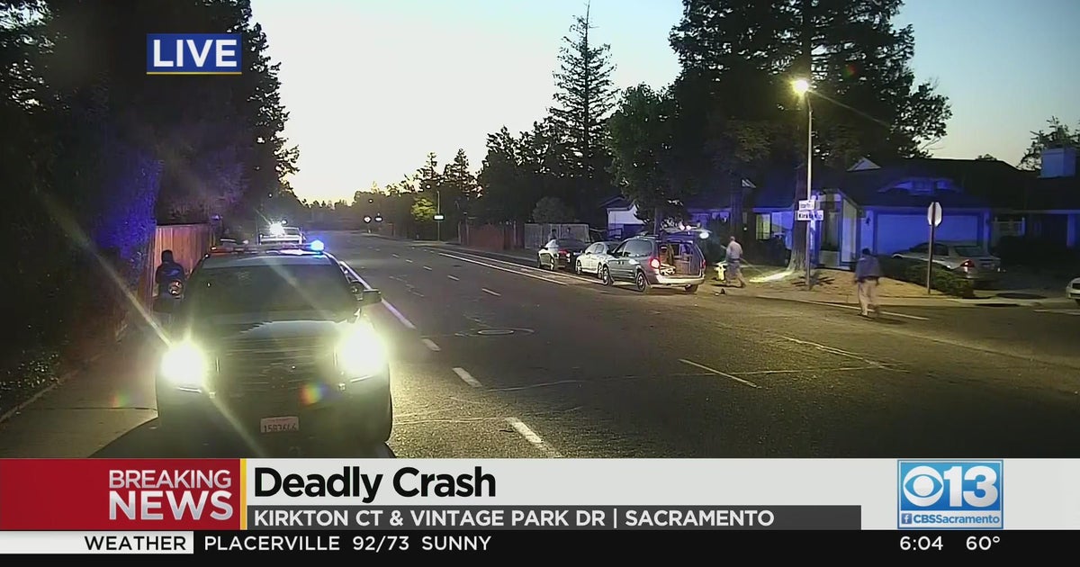 Deadly crash in Sacramento neighborhood - CBS Sacramento