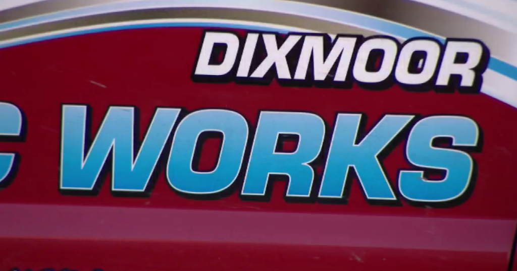 Dixmoor water main break closes two schools - CBS Chicago