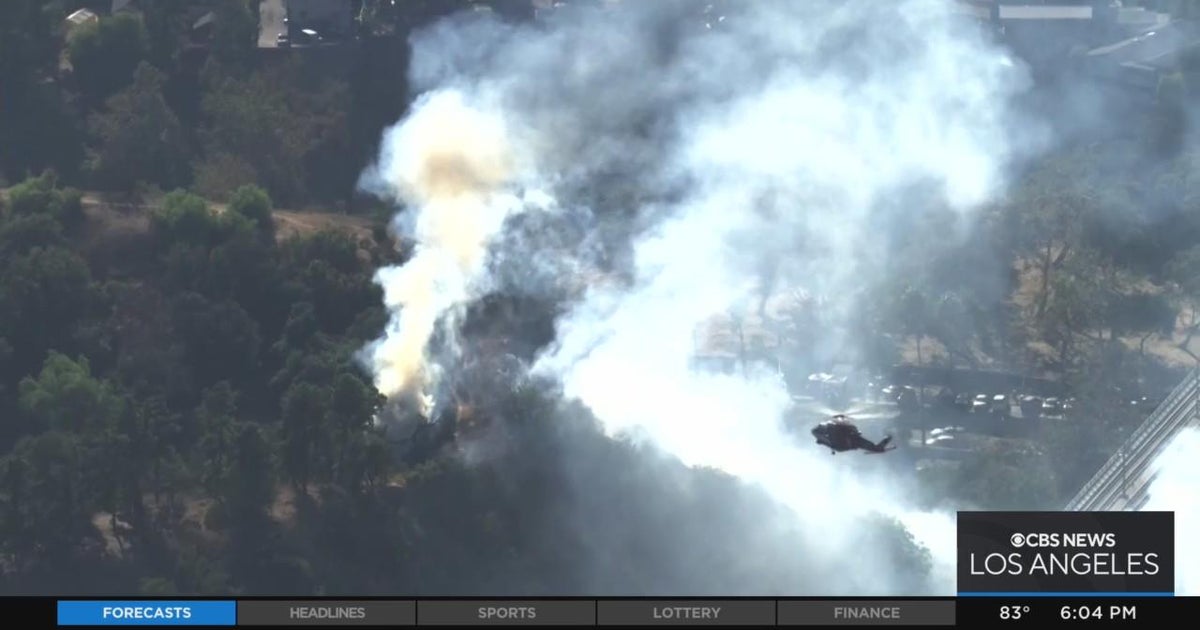 LAFD firefighters quickly contain brushfire burning in Highland Park ...