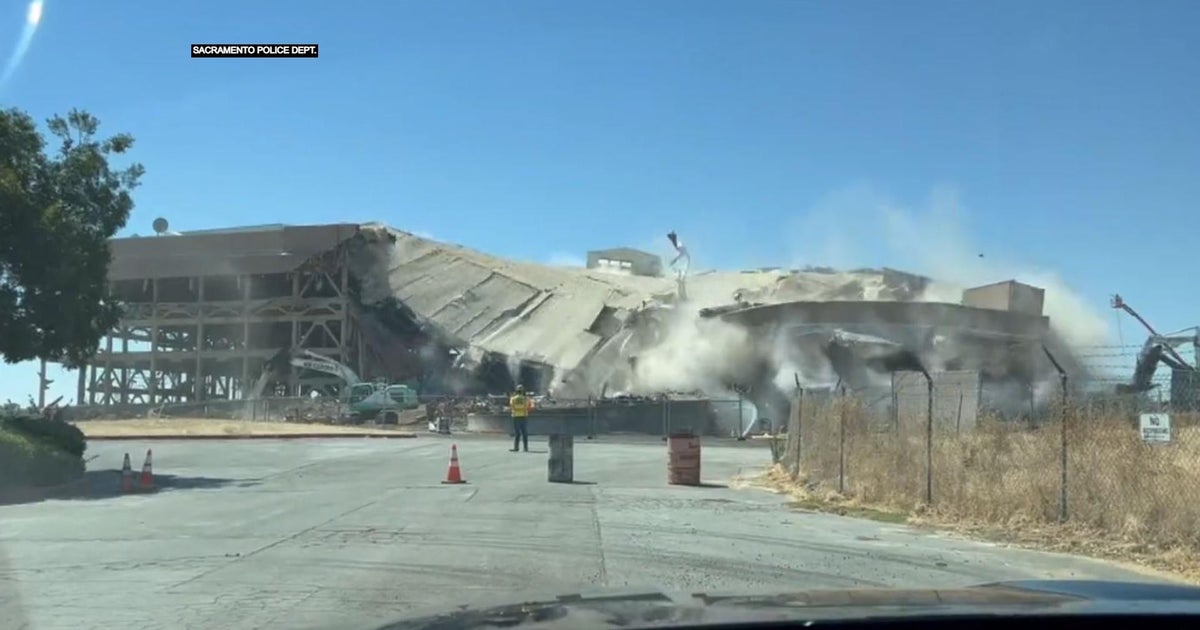 VIDEO: Demolition crews bring down part of Sleep Train Arena - CBS ...