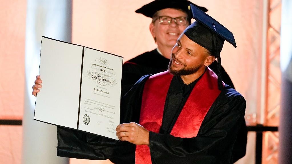 Stephen Curry's latest 3: Joins Davidson HOF, has jersey retired ...