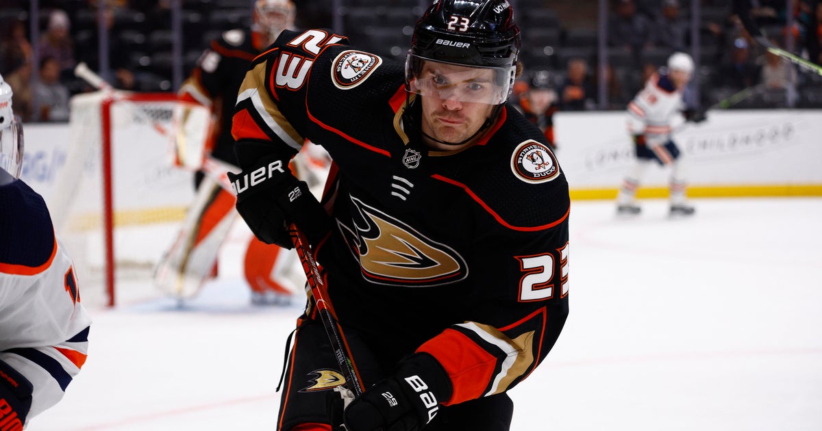 Wild sign ex-Ducks center Sam Steel to 1-year, $825,000 deal - CBS ...