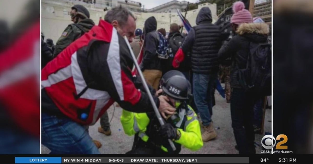 Retired NYPD officer sentenced for assault in U.S. Capitol riot - CBS ...