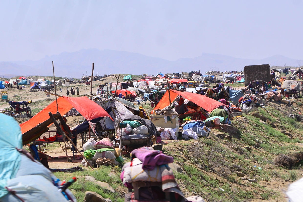 Pakistan's "biggest calamity": Children displaced by "monster" monsoon ...