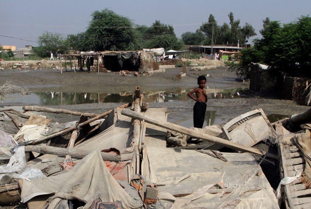 Pakistan's "biggest calamity": Children displaced by "monster" monsoon ...