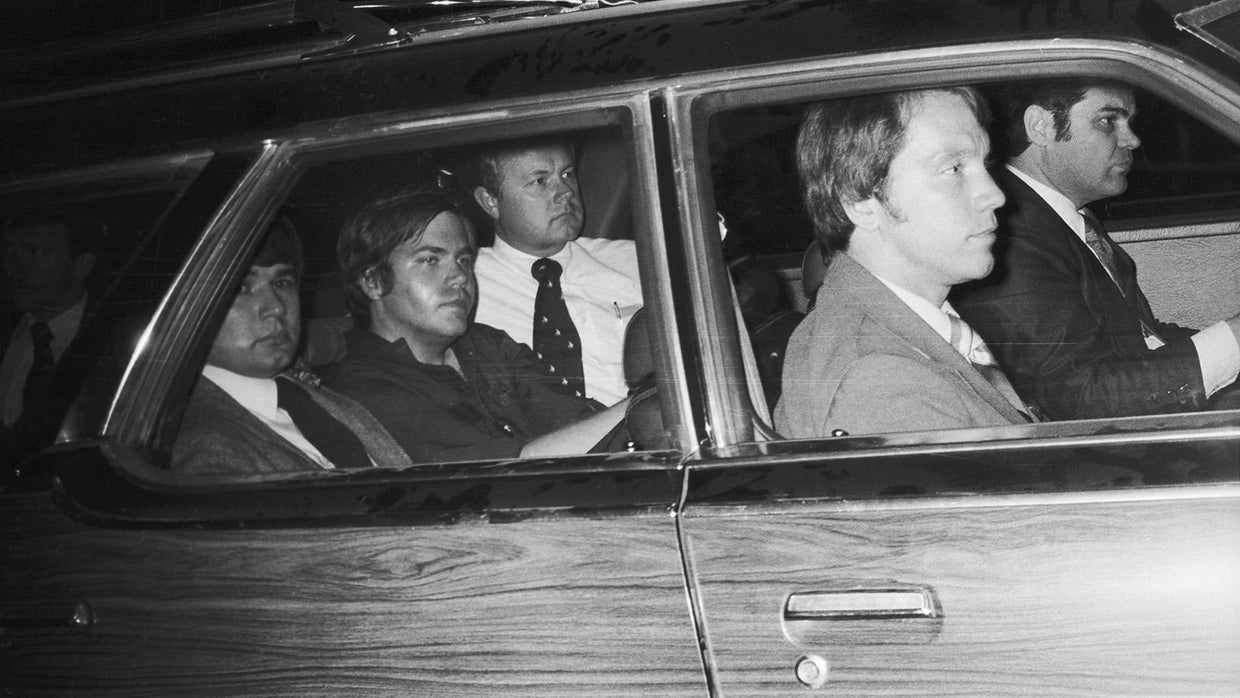Free after four decades of confinement, John Hinckley Jr. recalls his ...
