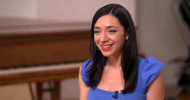 Julie Benko's big Broadway break in "Funny Girl" - CBS News