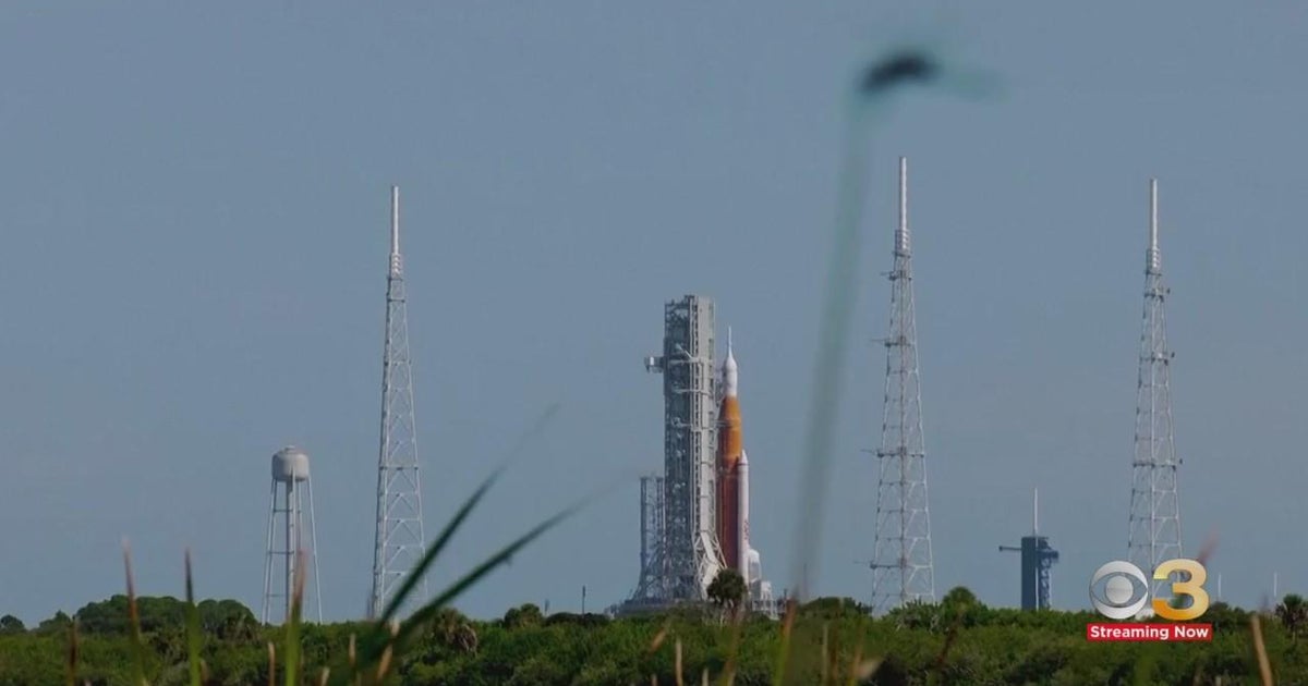 NASA begins fueling rocket for Saturday's second launch attempt - CBS ...