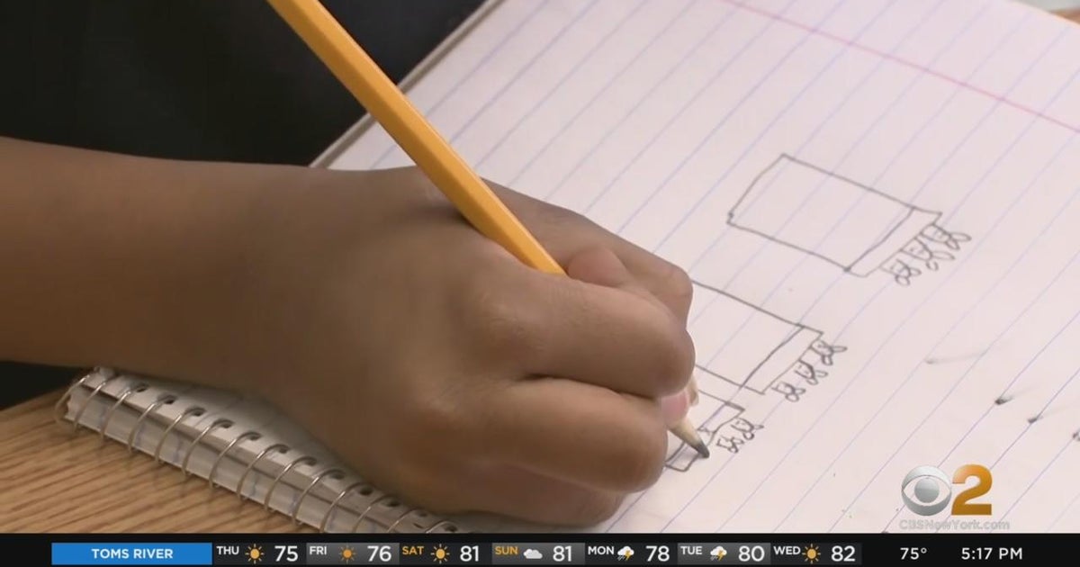 New York City Public School Students Return To Classrooms Cbs New York