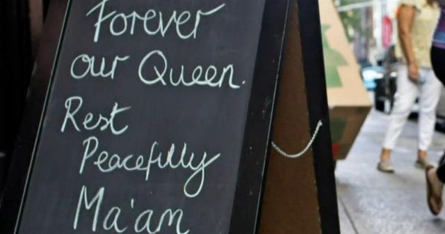 Queen Elizabeth tops Twitter trends worldwide - CBS News