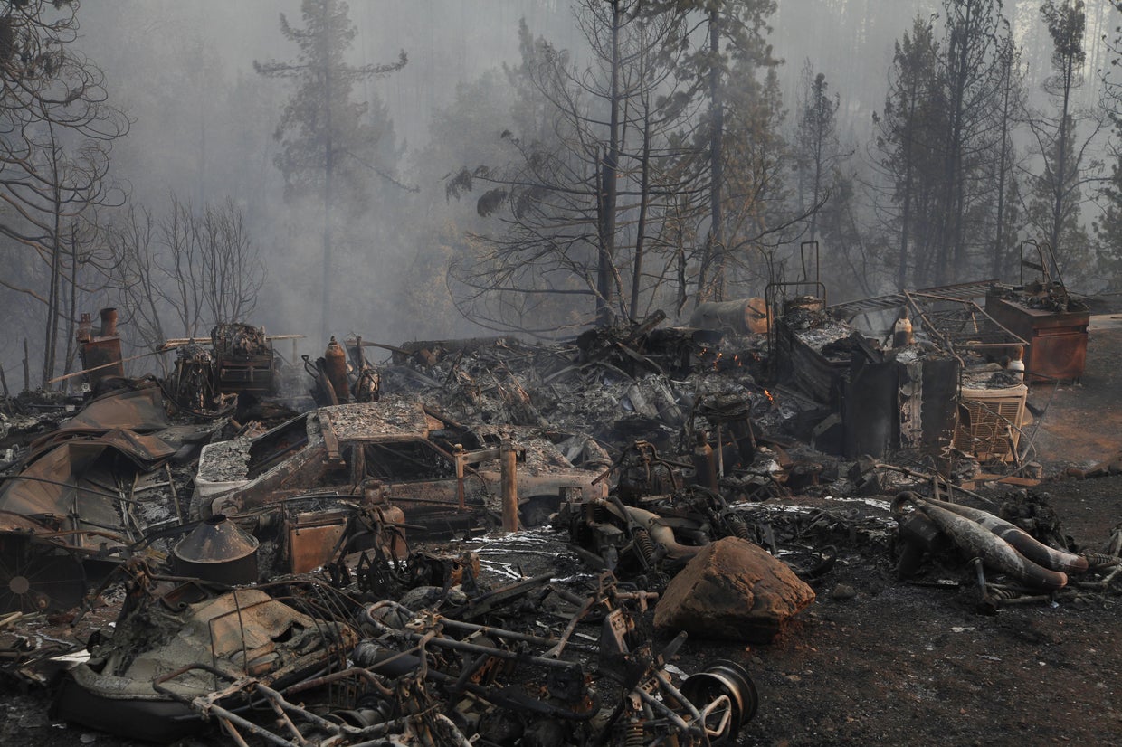 Mosquito Fire explodes to 30,000 acres; inferno threatens thousands of ...