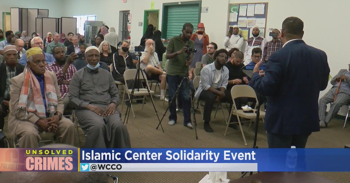 Islamic center hosts solidarity event - CBS Minnesota