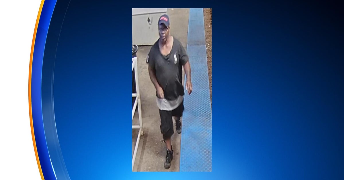 Chicago police seek to identify CTA Blue Line strong arm robbery ...