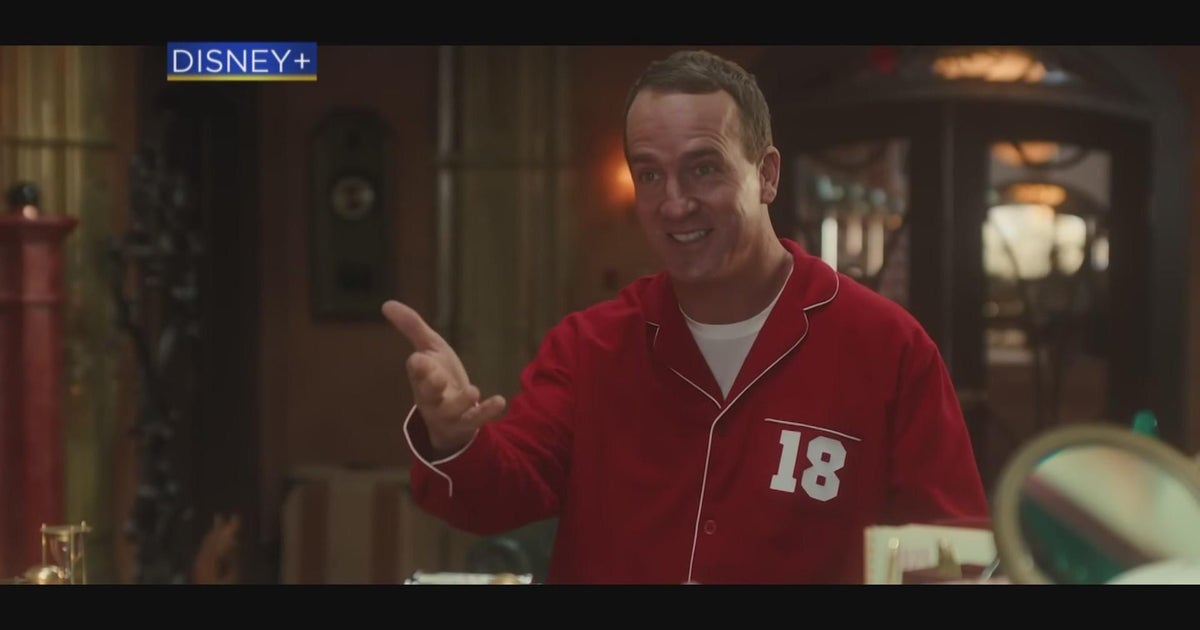 Peyton Manning auditions to become the next Santa - CBS Colorado