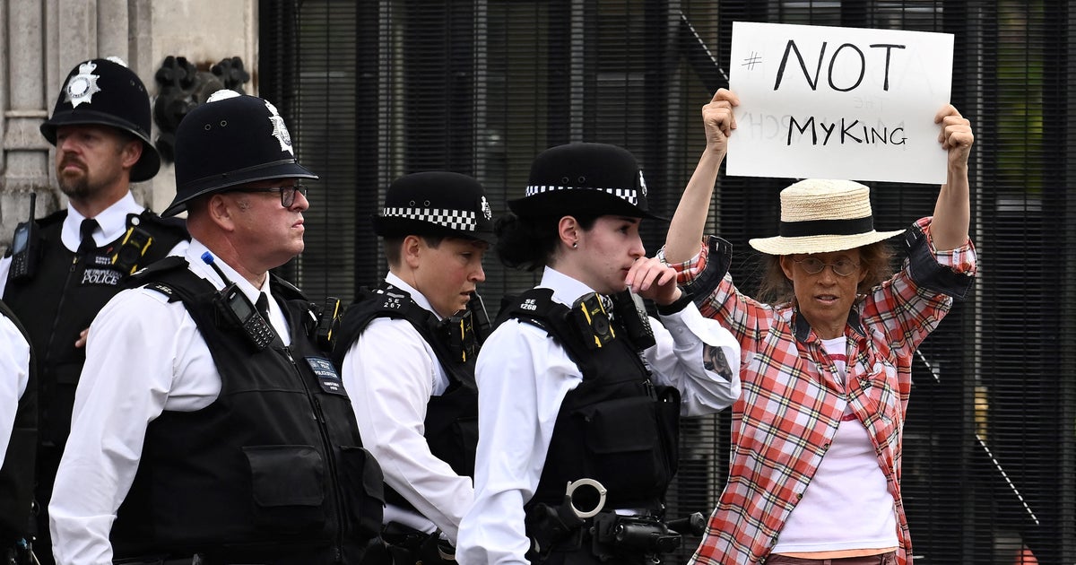 Protester arrests fuel concern over free speech as queen's death ...