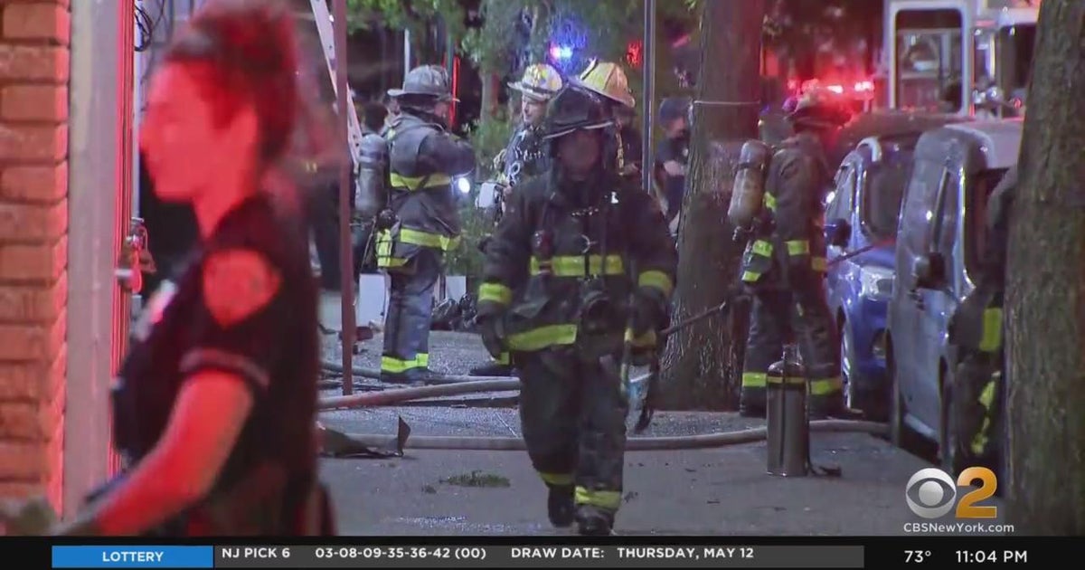 6 hurt, including 3 firefighters, in Bronx building fire - CBS New York