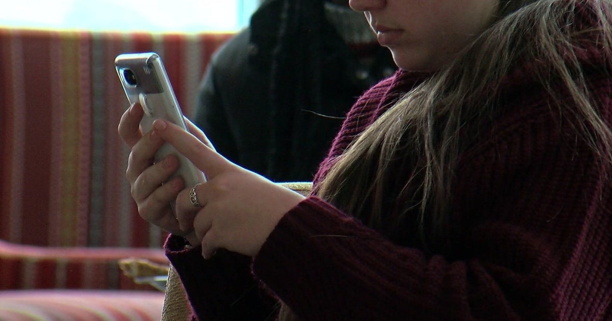 How do campaigns have your cellphone number? - CBS Minnesota