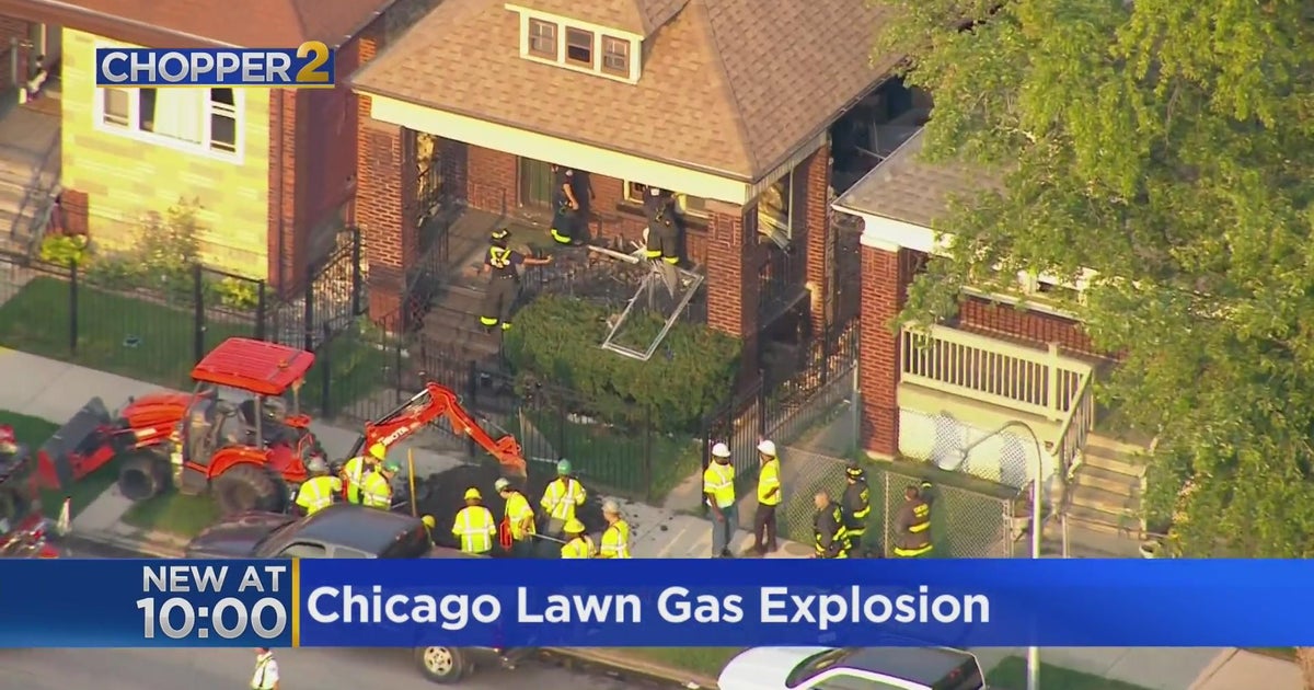 House partially collapses in gas explosion in Chicago Lawn - CBS Chicago