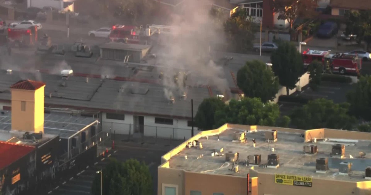 Fire breaks out at structure in Watts - CBS Los Angeles