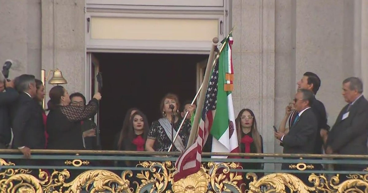 El Grito Resounds From San Francisco City Hall To Celebrate Mexican el-grito-resounds-from-san-francisco-city-hall-to-celebrate-mexican