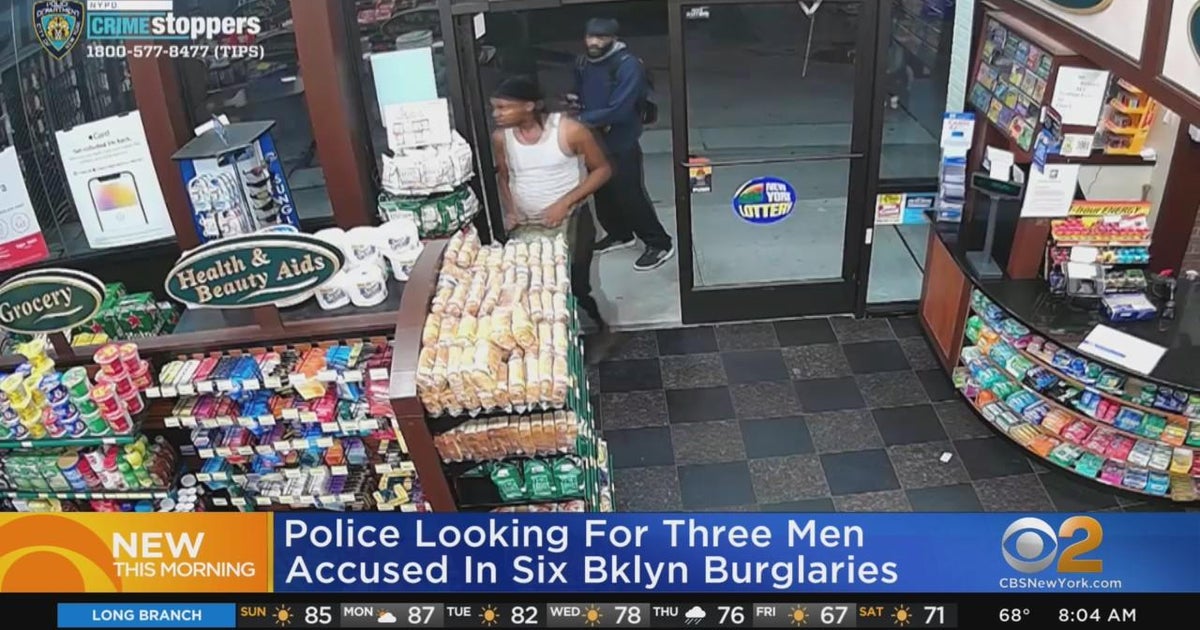 Nypd Suspects Wanted For Stealing 28 000 From Brooklyn Businesses