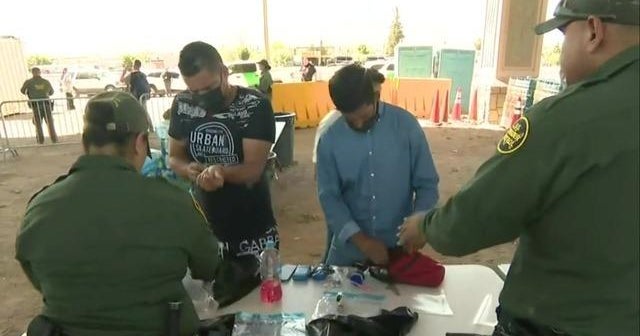 Battle over U.S.-Mexico border security heats up as record number of ...