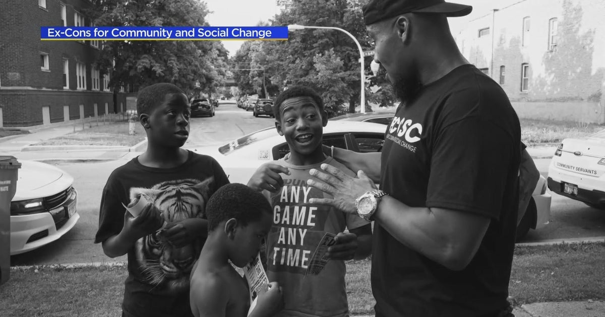 'They trust us': Group of formerly incarcerated building strong ...