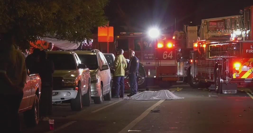 Woman struck and killed while crossing South LA street - CBS Los Angeles