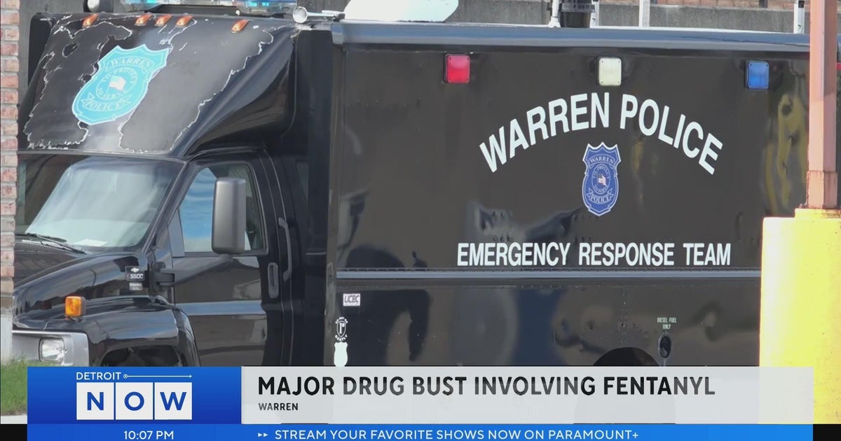 Warren police make major drug bust, seizes fentanyl, guns - CBS Detroit