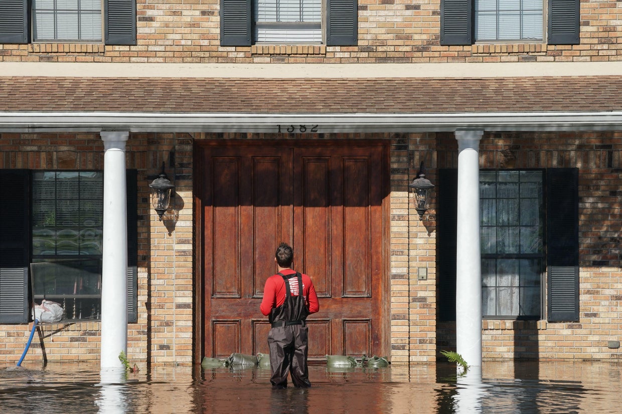 See dramatic photos of Hurricane Ian's widespread damage across Florida ...