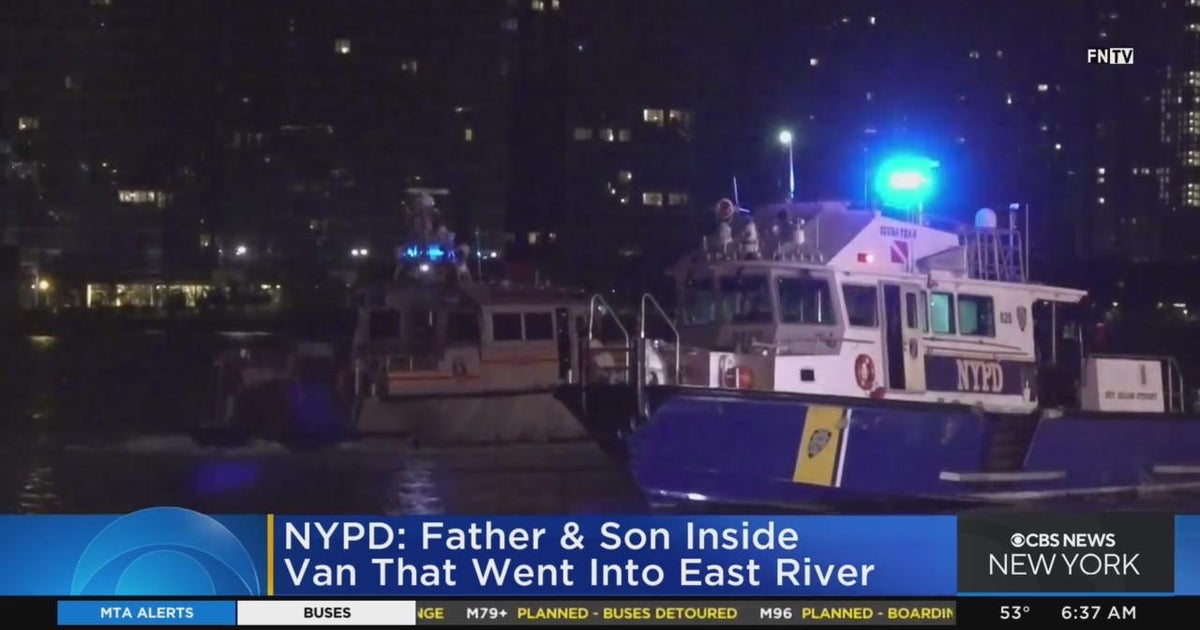 Van with father, son inside plunges into East River - CBS New York