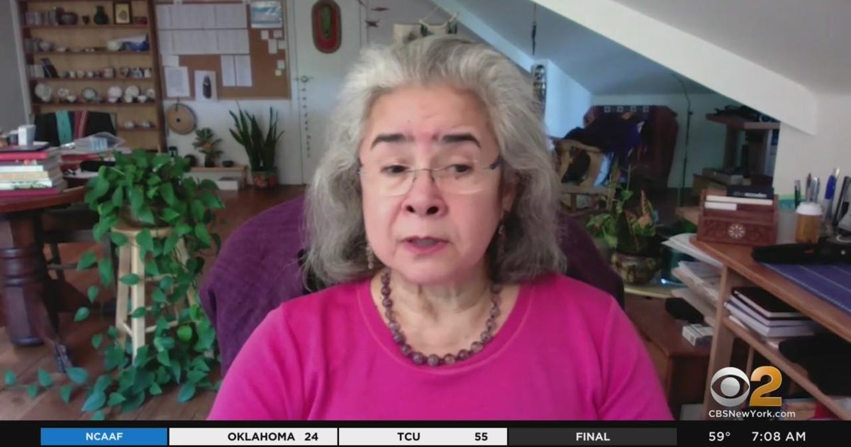 Puerto Rican author honored with "Best of Brooklyn" award - CBS New York