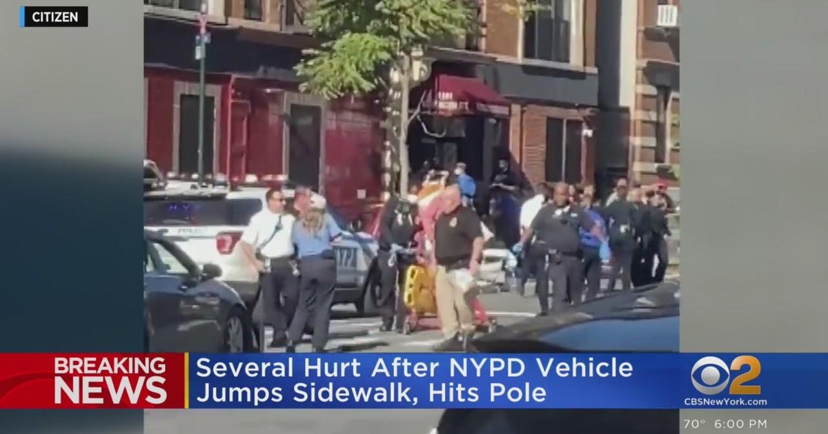 Children among injured when NYPD car crashed in Bronx - CBS New York