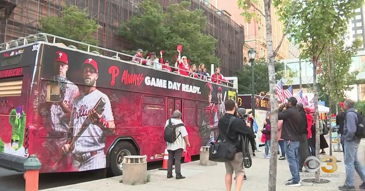 Red October Tour Bus making its way through Philadelphia ahead of Wild ...