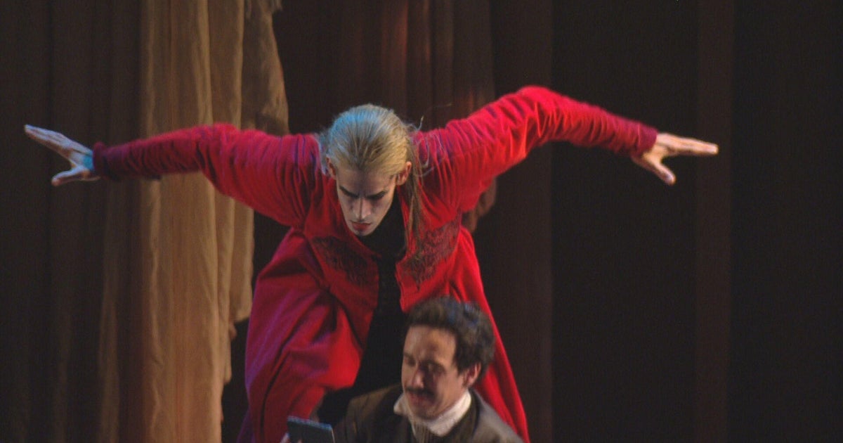 Cult favorite 'Dracula' brings a fright to Denver - CBS Colorado