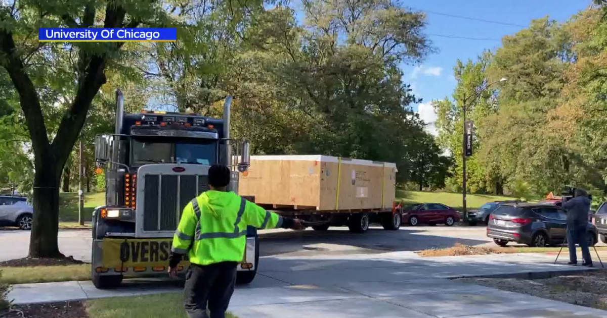 Huge reflector arrives at University of Chicago for South Pole ...