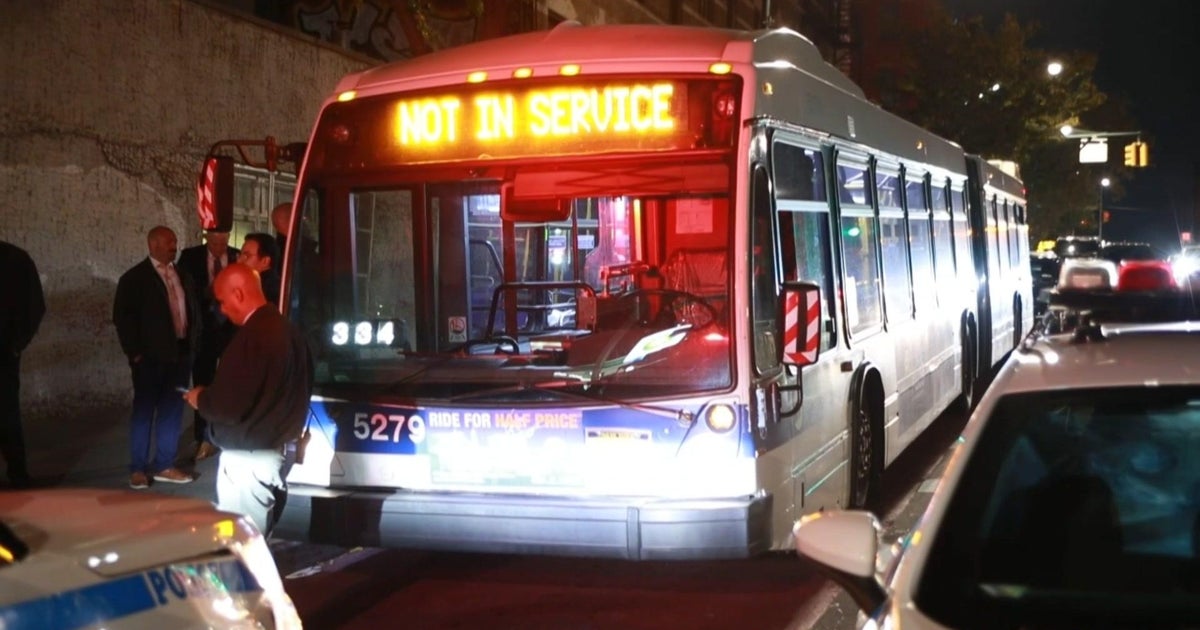 Arrest made after man stabbed to death aboard MTA bus in the Bronx - CBS New York