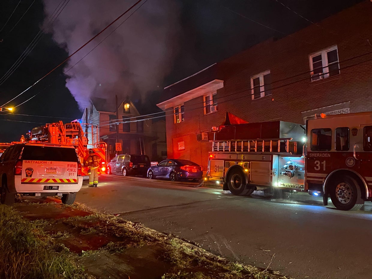 Firefighters battle flames in Pittsburgh's Esplen neighborhood - CBS ...