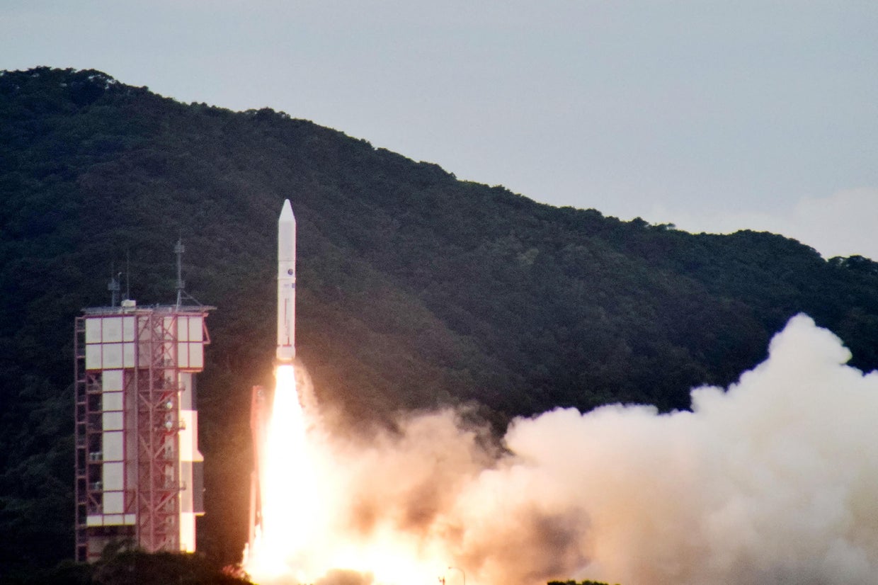 Japan space agency aborts launch, bringing down Epsilon-6 rocket with a ...