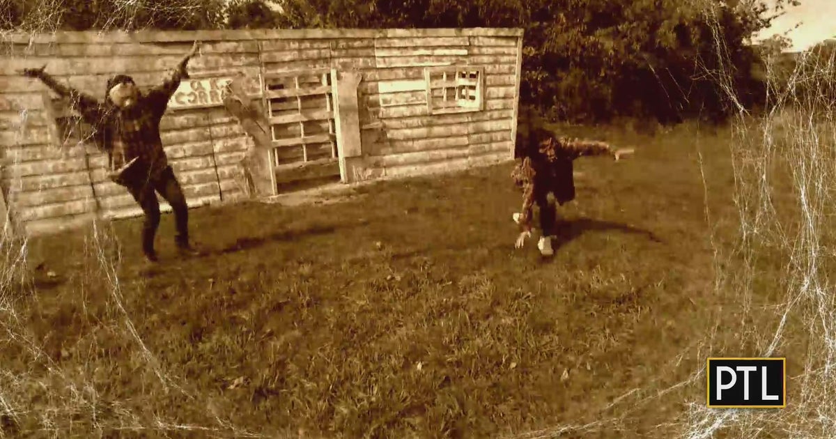 Hunting zombies on the Haunted House Tour - CBS Pittsburgh