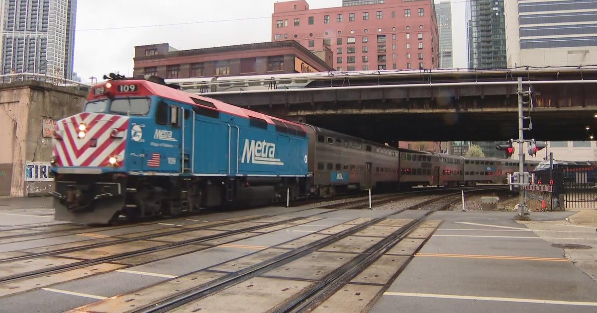 Metra possibly increasing prices of Super Saver and daily passes - CBS ...