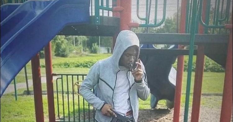 Police issue alert about men with guns at Hazel Crest playground - CBS Chicago