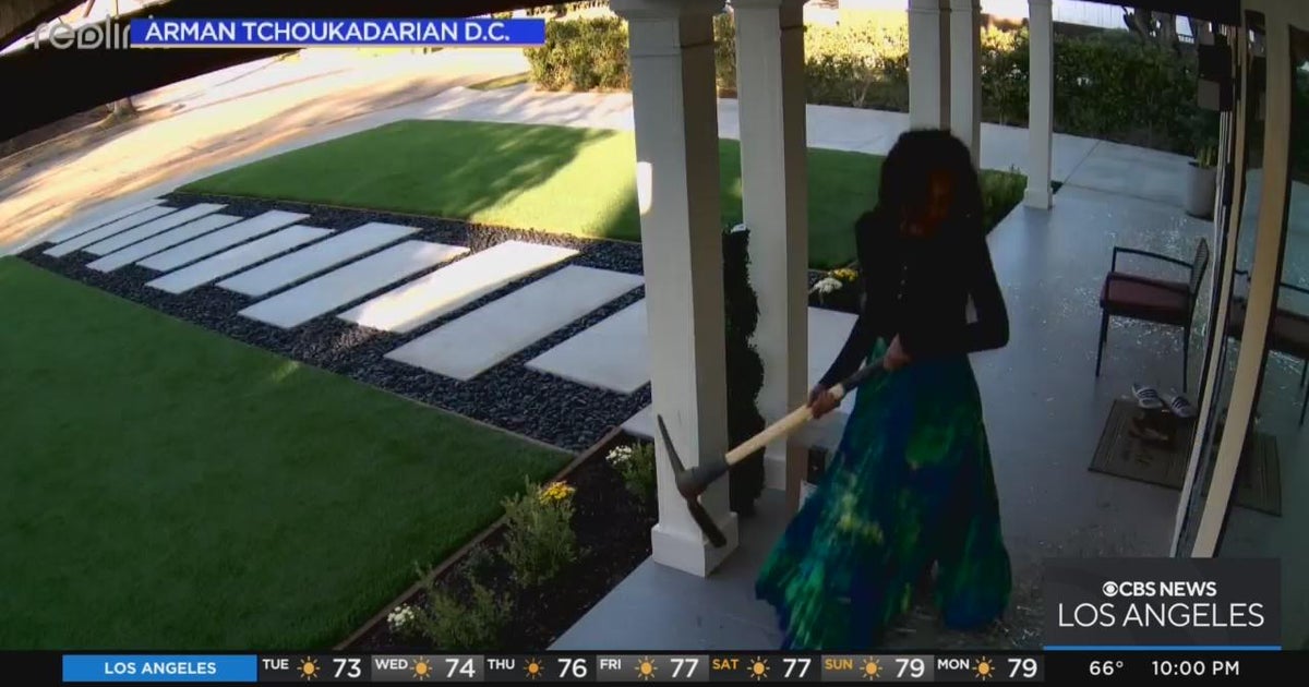 Woman smashes windows of Pasadena home with pickaxe, terrifying ...