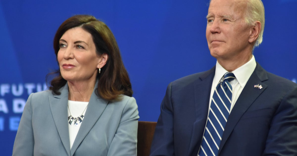 President Biden visits New York hoping to boost Gov. Hochul, Democrats ...