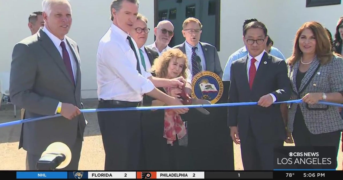 Gov. Newsom comes to Orange County open command center to tackle ...