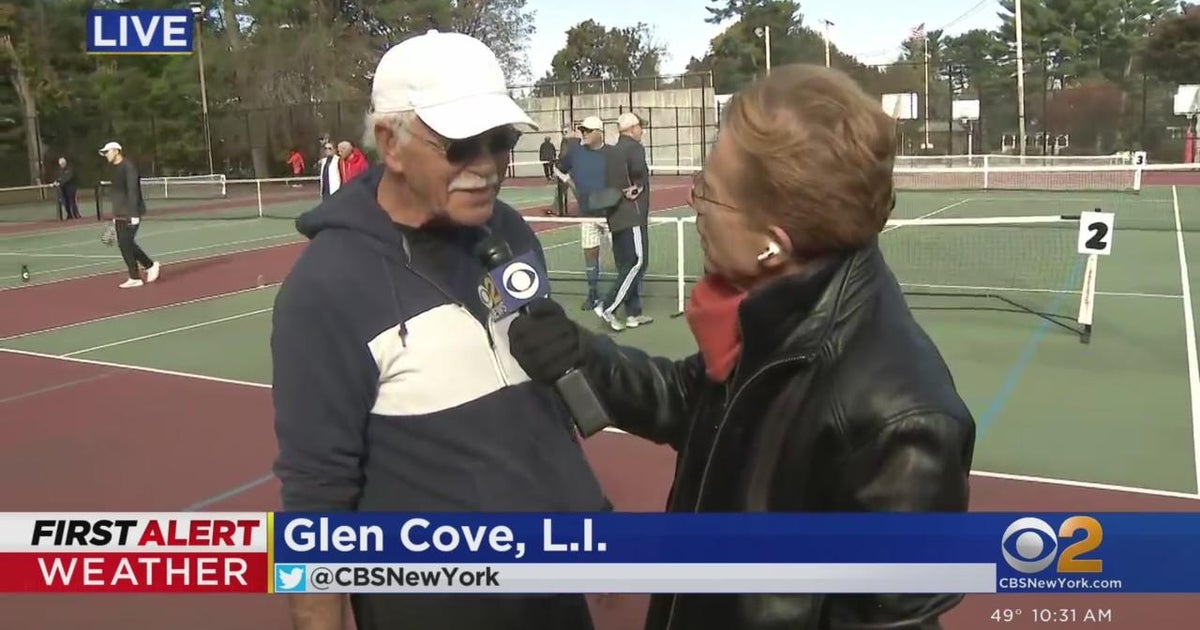 John Elliott talks pickleball with Ron Menzel - CBS New York