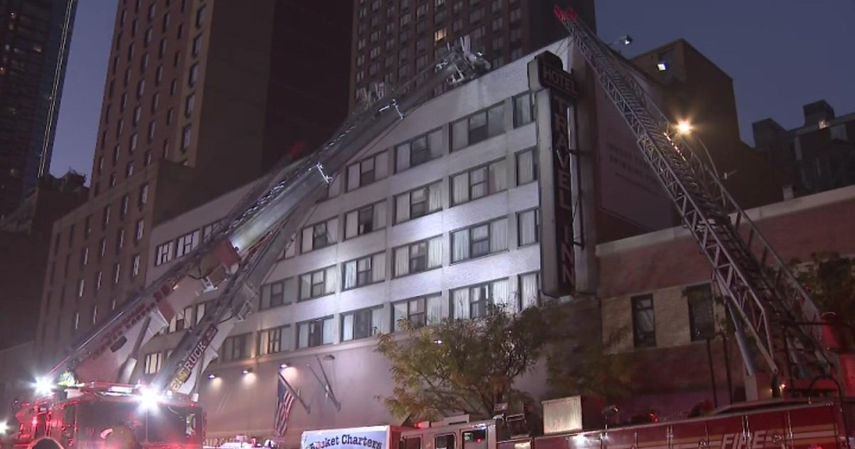 5 injured, Midtown hotel evacuated after fire in homeless encampment ...