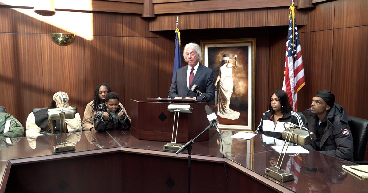 Detroit PD face $50M lawsuit for killing a mentally-ill man - CBS Detroit